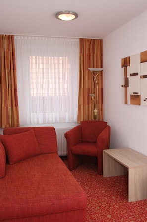 Suite, não fumadores | Sala | TV de ecrã plano 