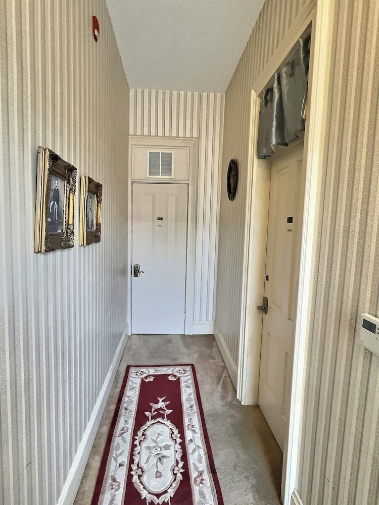 Lasalle Guest House - Fort Wayne, IN