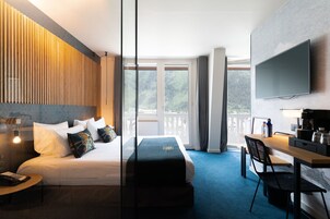 Roupa de alta qualidade, cofre no quarto, cortinas/cortinados opacos