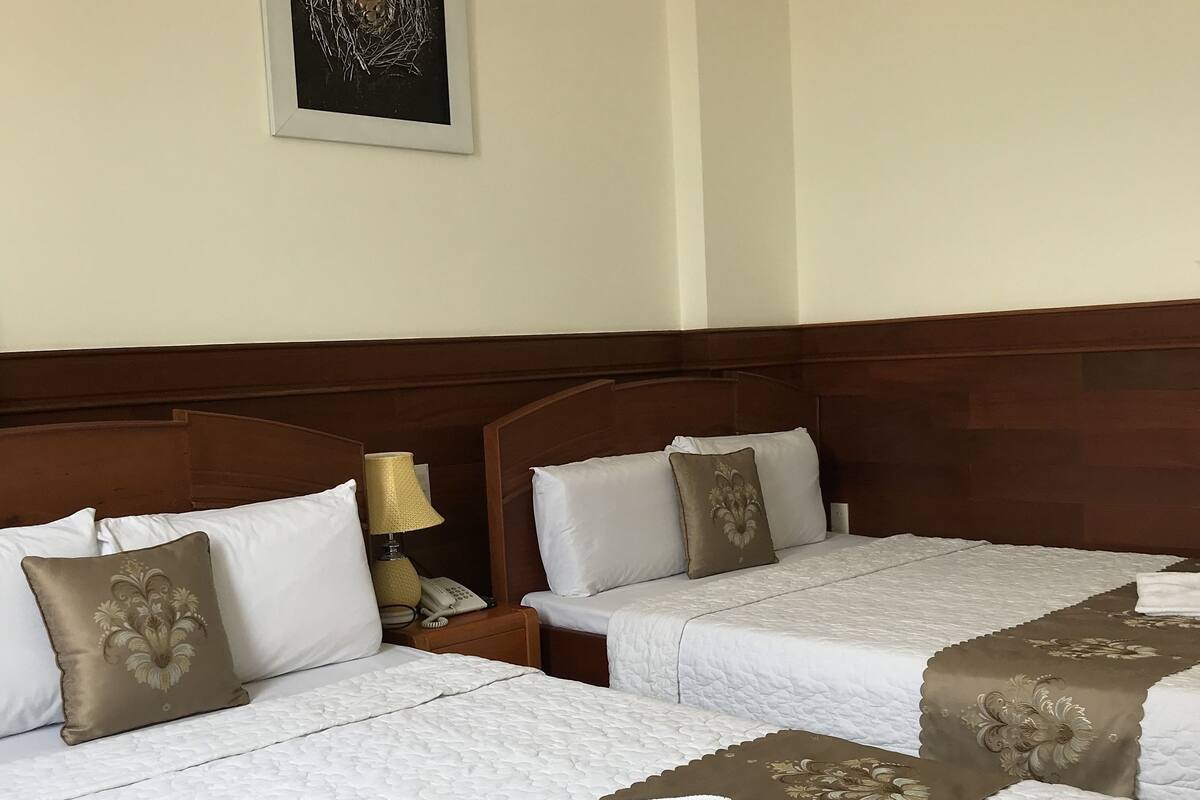 Quarto Duplo ou Twin Deluxe, 1 quarto, não fumadores, frigorífico (1) | Minibar, cofre no quarto, quartos insonorizados, ferro/tábua de engomar
