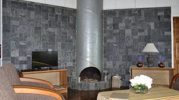 TV de ecrã plano, leitor de DVD