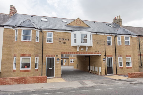 Rana Court - Oxford