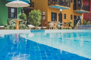 Suite Luxo | Piscina | Piscina exterior 