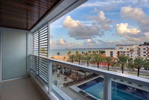 Loft, Vista para o mar Ambiente Único | Vista do quarto