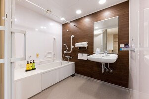 Quarto duplo, para não fumantes (Universal) | Banheiro | Chuveiro/banheira combinados, produtos de toalete grátis