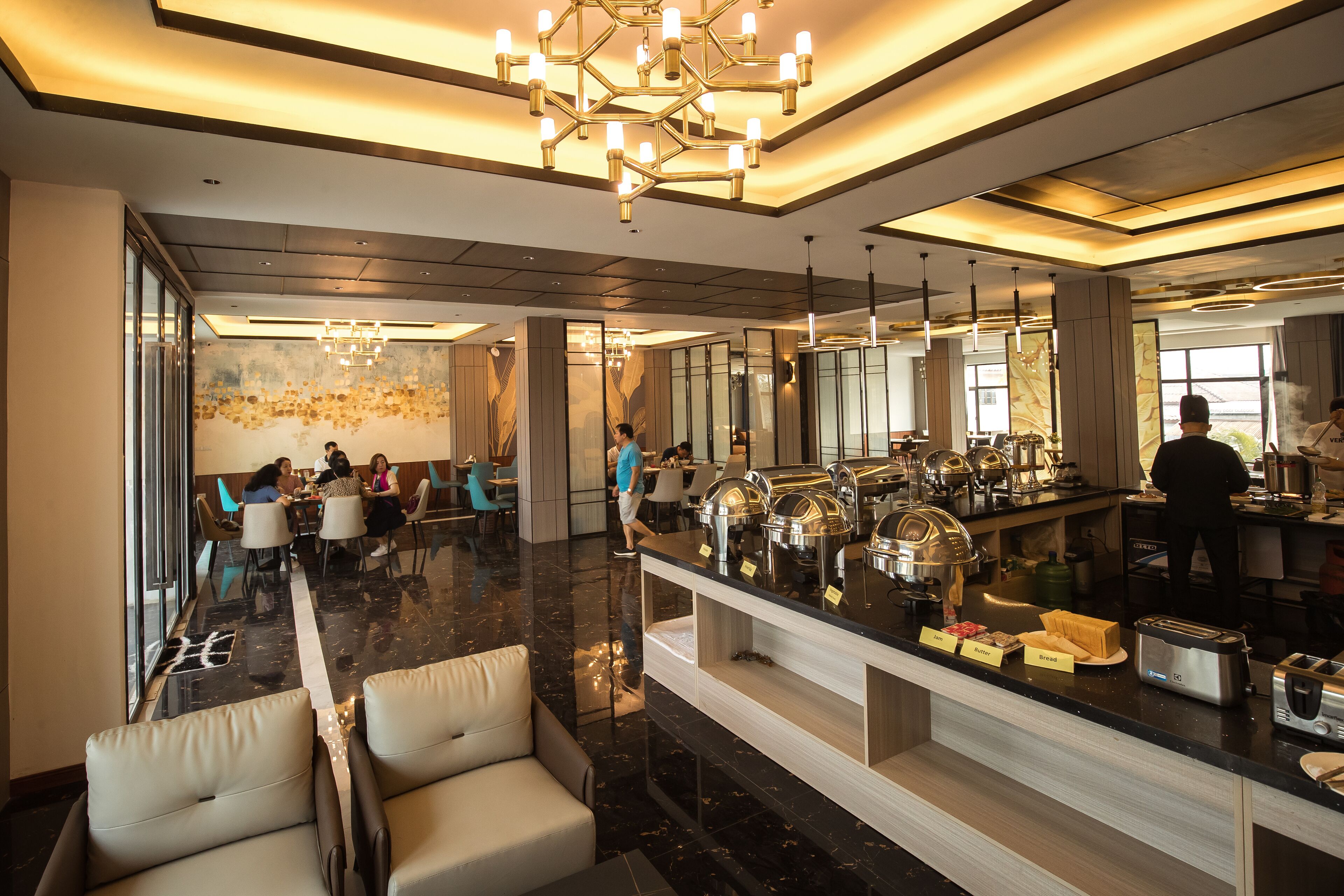 Pequeno-almoço tipo buffet diário incluído 