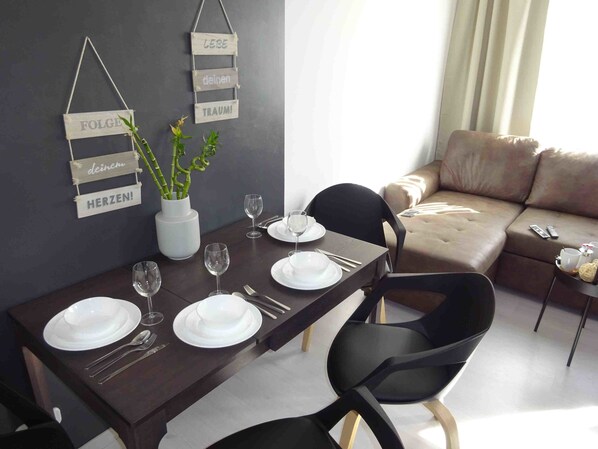 Apartamento Comfort, cozinha | Refeições no quarto