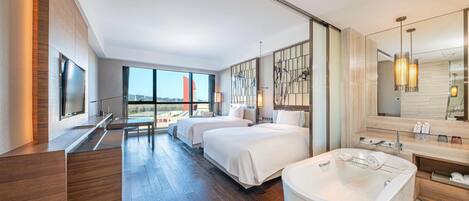 Quarto, 2 camas de casal | Roupa de alta qualidade, cofre no quarto, secretária