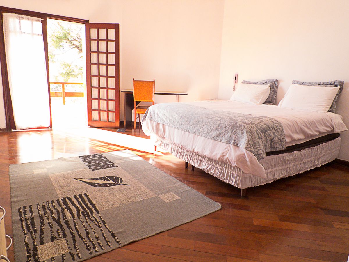 Quarto casal standard, 1 cama de casal ou 2 camas de solteiro | Roupas de cama premium, camas com colchões pillow-top, escrivaninha