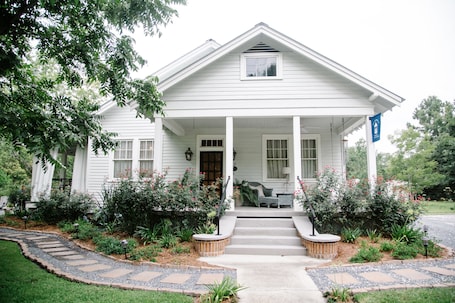 Fachada da propriedade. Blue Heron - Louisiana's B&B of the Year