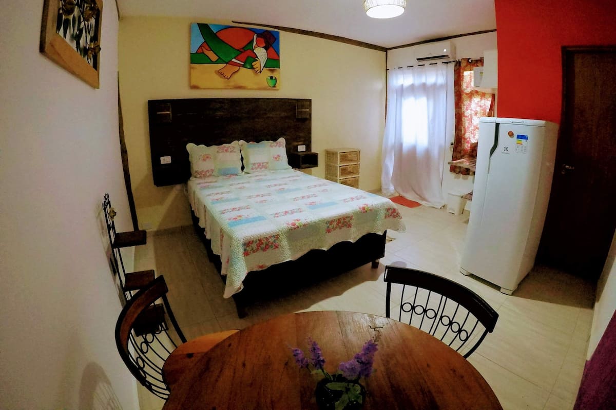 Suite Deluxe | Cortinas/cortinados opacos, ferro/tábua de engomar, Wi-fi grátis 