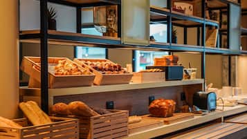 Café da manhã com buffet todos os dias mediante uma taxa