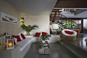 Entrada (vista interior)