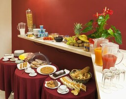 Café da manhã continental grátis todos os dias