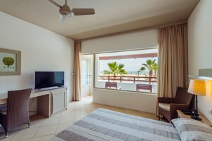 Quarto Executivo, junto à praia | Cofre no quarto, secretária, cortinas/cortinados opacos, Wi-fi grátis 