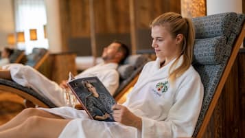 Sauna seca, banheira de hidromassagem, sauna a vapor