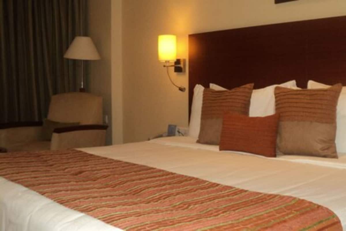 Quarto luxo (Deluxe Double Room) | Roupas de cama premium, frigobar, cofres nos quartos