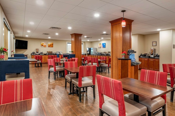 Pequeno-almoço tipo buffet diário incluído