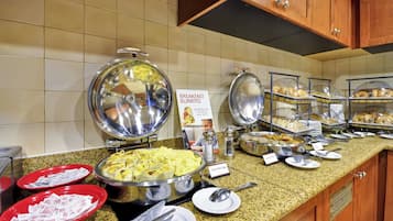 Café da manhã continental grátis todos os dias