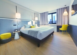 Quarto casal superior, vista para o pátio | Vista do quarto