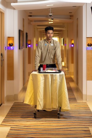 Suite Júnior, acesso ao Club Lounge (Happy Hours 6:30 PM to 8:30 PM) | Refeições no quarto
