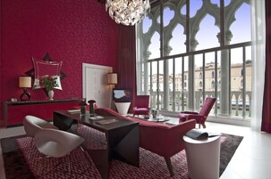 Suite Deluxe, vista para o canal (Grand) | Vista do quarto