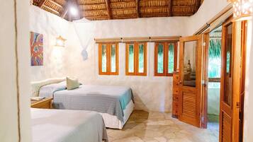 Quarto casal standard, 1 quarto | Roupas de cama premium, frigobar, cofres nos quartos