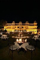 Pequenos-almoços, almoços e jantares servidos 