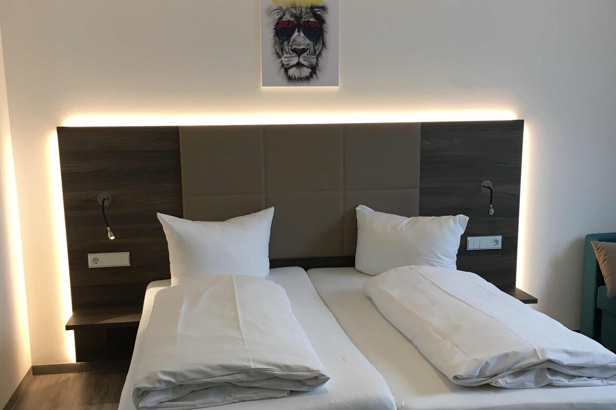 Roupas de cama antialérgicas, cofres nos quartos, Wi-Fi de cortesia