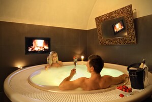 Banheira de hidromassagem interior