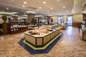Pequeno-almoço tipo buffet diário incluído 