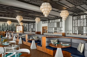 19 restaurantes: opção de café da manhã, almoço e jantar