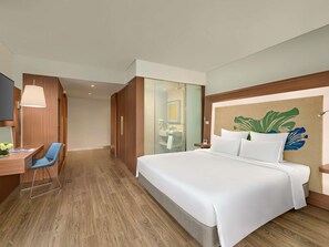 Quarto Deluxe, 1 cama king-size, acesso ao Club Lounge, Vista para a cidade | Minibar, cofre no quarto, secretária, ferro/tábua de engomar 