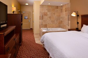 Cofres nos quartos, ferros/tábuas de passar roupa, berços grátis