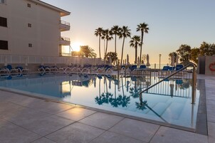 Piscina exterior sazonal 