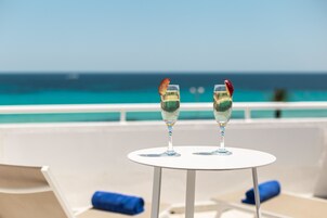 Quarto Duplo, 2 camas individuais, em frente ao mar | Terrenos do alojamento