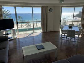 Smart TV de 55 polegadas com canais por cabo, televisor