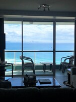 Apartamento, 2 quartos | Vista para a praia ou o mar