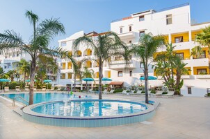 Piscina exterior sazonal 