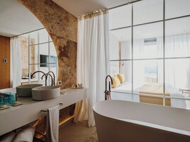 2 bares/lounges, este bar no terraço do hotel 