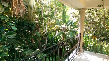 Quarto executivo, 1 cama King | Vista do quarto