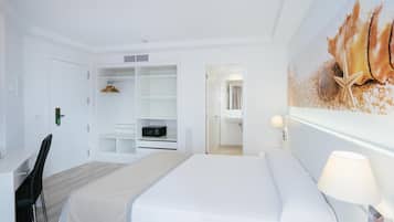 Cofres nos quartos, escrivaninha, Wi-Fi de cortesia, roupa de cama