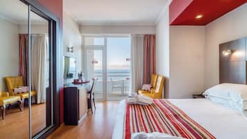 Standard Sea View | Minibar, cofre no quarto, secretária, Wi-fi grátis