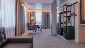 Quarto Duplo Superior | Cofre no quarto, cortinas/cortinados opacos, quartos insonorizados