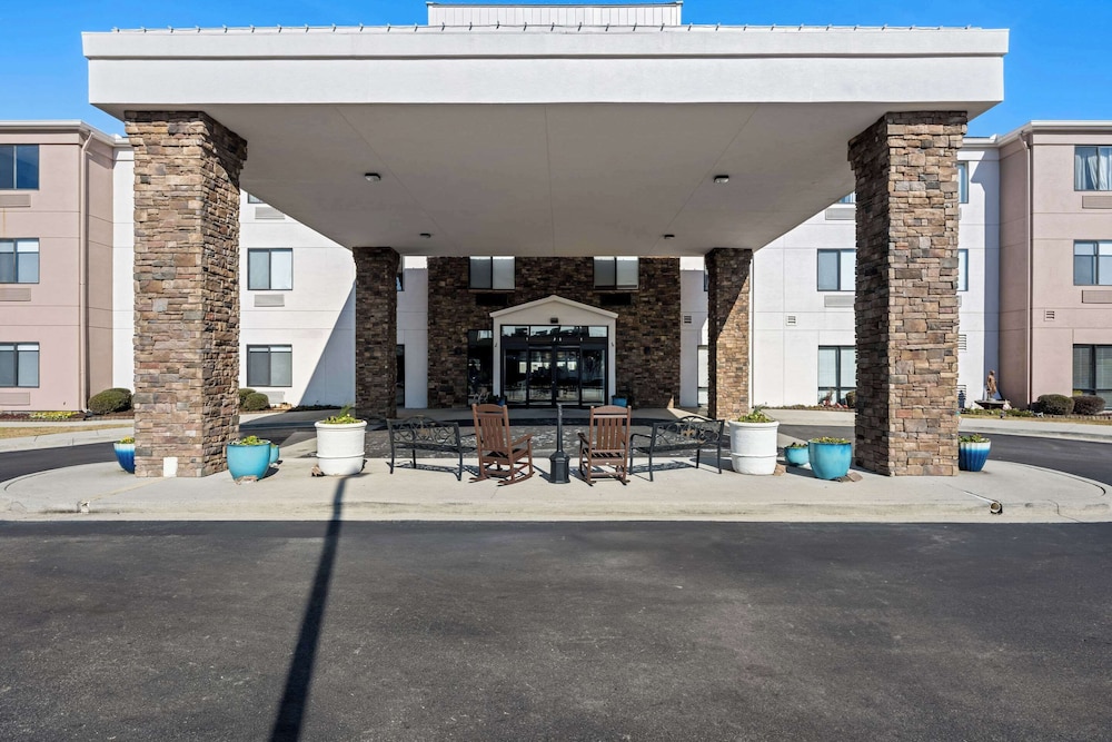Comfort Suites Cullman I-65 Exit 310 - Cullman, AL