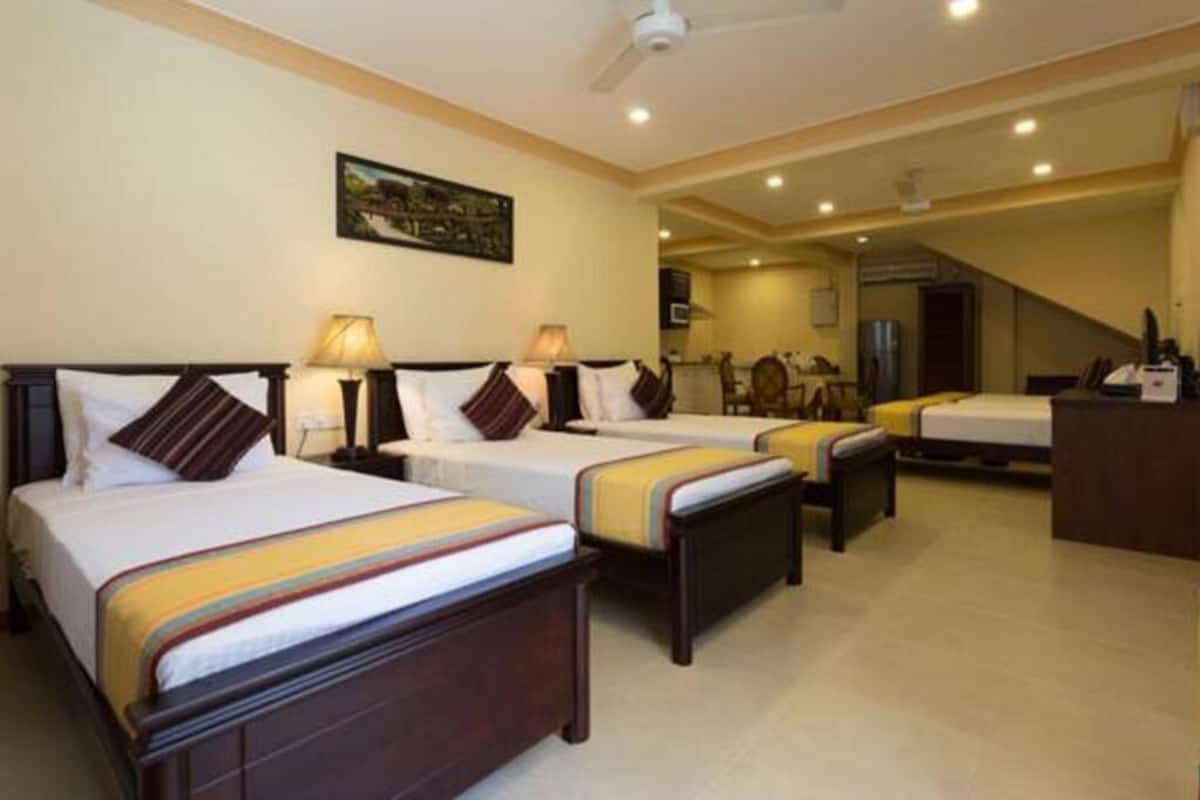 Frigobar, cofres nos quartos, escrivaninha