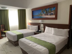 Roupas de cama premium, edredons de pluma, cofres nos quartos