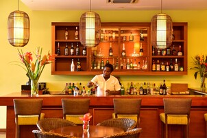 Vistas para a piscina, aberto todos os dias 