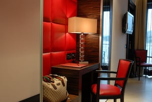 Suite Júnior | Roupa de alta qualidade, minibar, cofre com capacidade para portátil