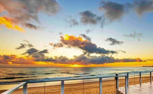 Vista para praia/oceano